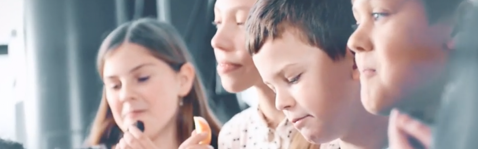 Køn i skolekøkkenet: Vi laver mad sammen, men vi spiser i pige- og ...